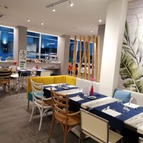 Pequenos-almoços, almoços, jantares servidos, cozinha italiana