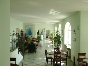 Café da manhã (EUR 5.00 por pessoa)