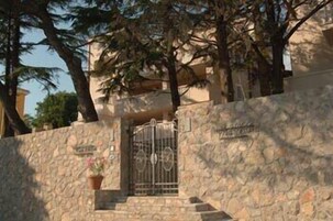 Fachada da propriedade