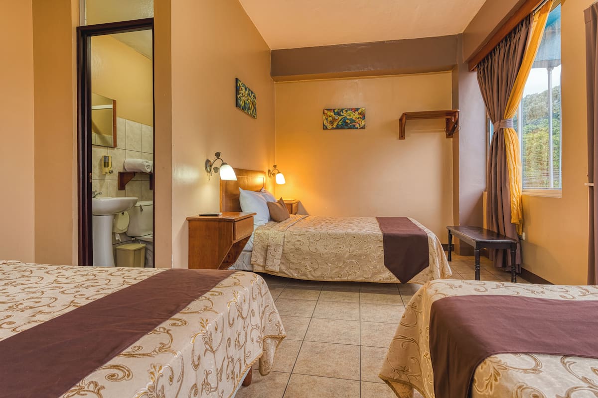 Com decoração personalizada, com mobília individualizada