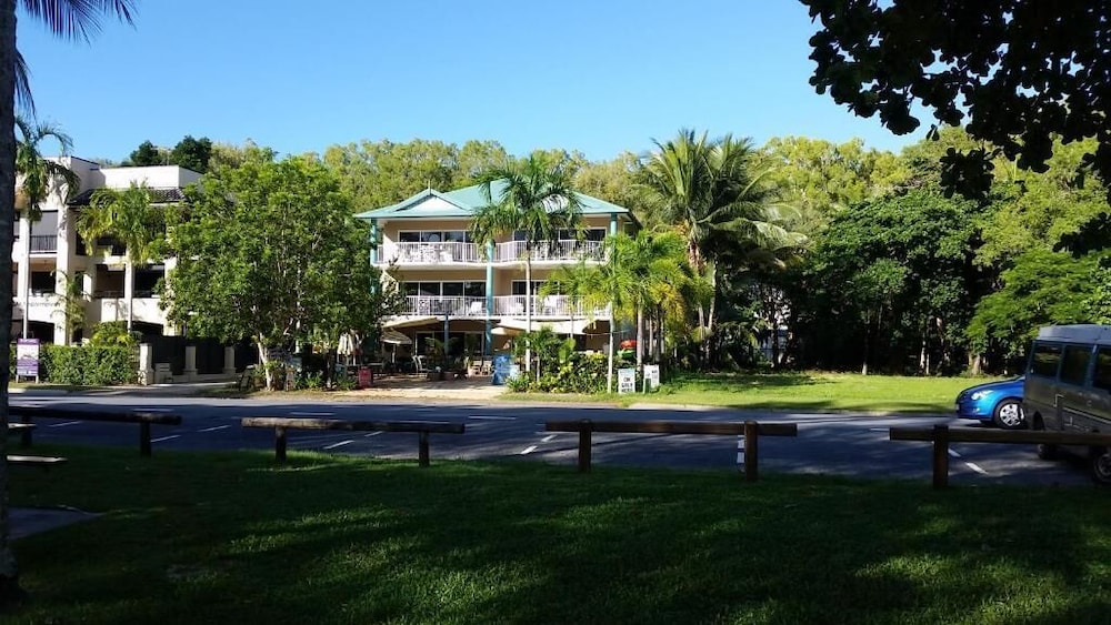 The Beach Place - Cairns