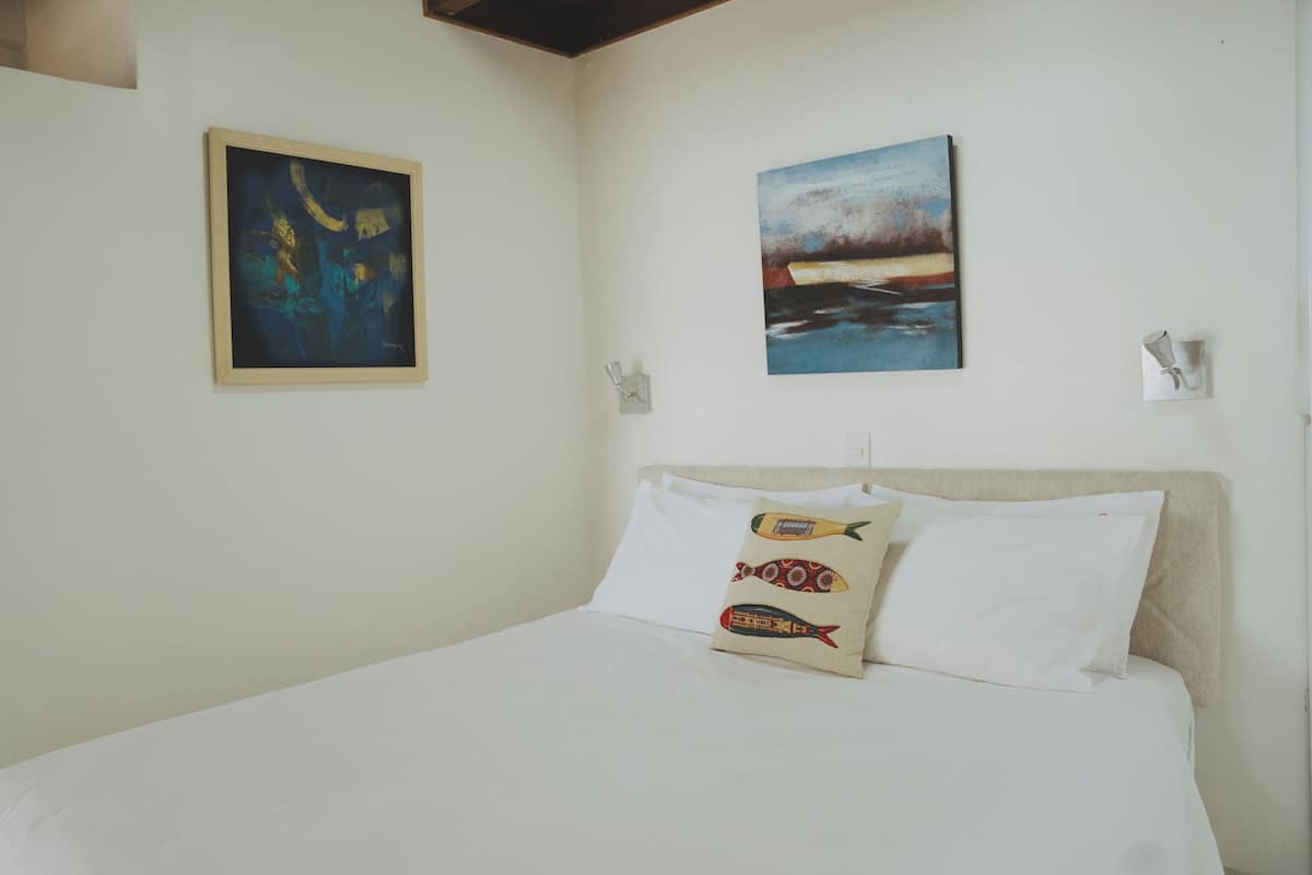 Quarto Standard, 1 cama queen-size, junto ao jardim | Lençóis italianos Frette, roupa de alta qualidade, edredões de penas