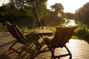 Tenda Deluxe (3 Safaris included) | Roupa de alta qualidade, camas de colchão pillowtop, minibar 