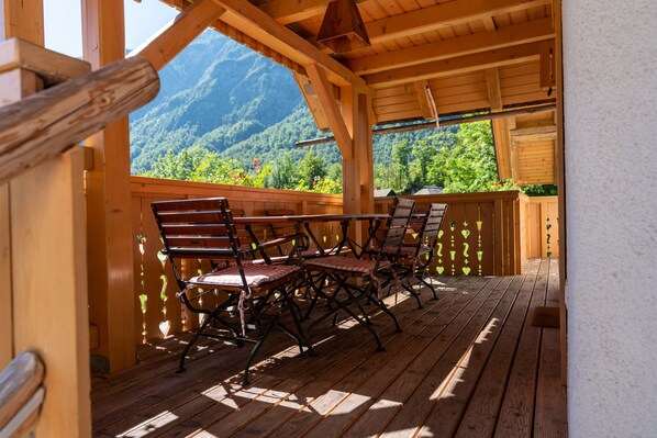 A5 - Duplex Three-Bedroom Apartment with Balcony and Fireplace | 1 quarto, com decoração personalizada, com mobília individualizada 