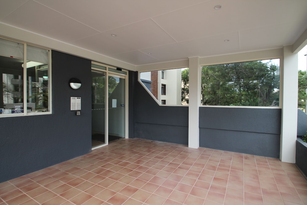 84 The Spit Holiday Apartments - Sunshine Coast