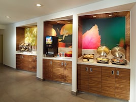 Café da manhã continental grátis todos os dias