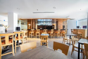 Pequeno-almoço continental diário incluído 