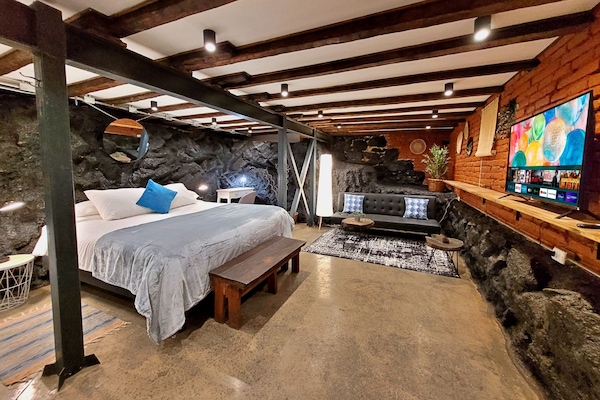 Edredons de pluma, ferros/tábuas de passar roupa, Wi-Fi de cortesia