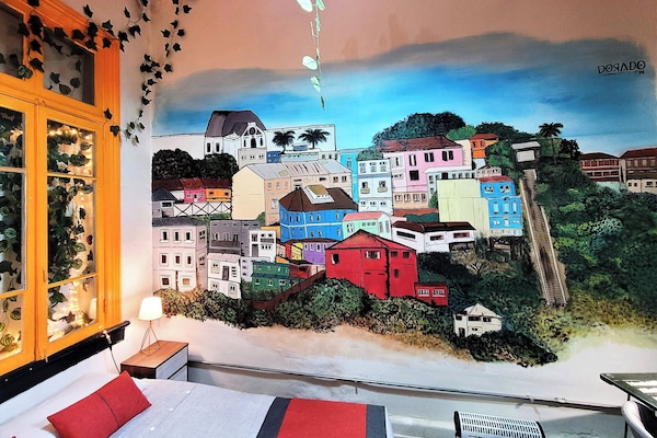 Quarto casal standard, 1 cama Queen, banheiro compartilhado | 1 quarto, edredons de pluma, ferros/tábuas de passar roupa