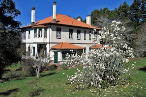 Fachada da propriedade