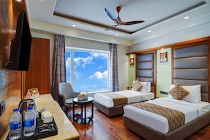 Quarto Executivo, 1 cama king-size | Lençóis italianos Frette, roupa de alta qualidade, edredões de penas