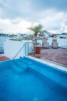 Piscina estreita