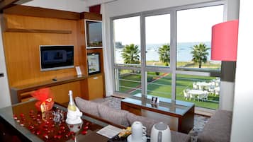 Suite Nobre, vista para o mar | 1 quarto, lençóis de algodão egípcio, roupa de alta qualidade
