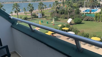 Quarto Duplo ou Twin Standard, lanai (alpendre havaiano), vista para o mar | Vista da varanda