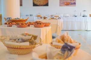 Pequeno-almoço tipo buffet incluído 