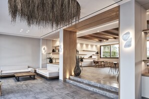 Área de estar no saguão