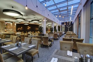 Pequeno-almoço tipo buffet diário (85 PLN por pessoa) 