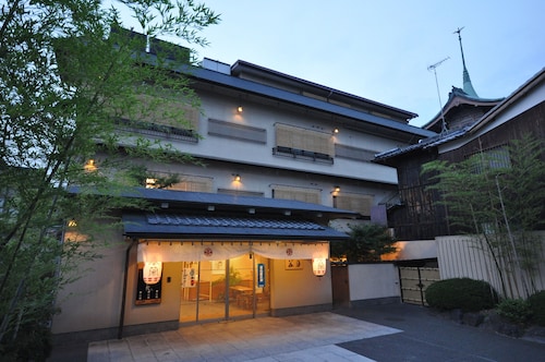 10 Best Hotels in Gion, Kyoto for 2023 | Expedia.ca