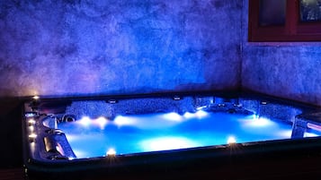 Sala(s) para tratamentos a casais, sauna, banheira de hidromassagem