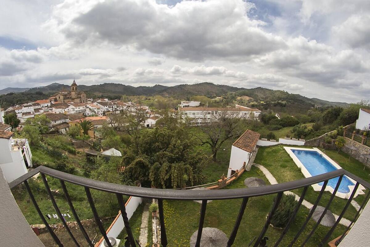 Apartamento, 2 quartos | Vista do quarto