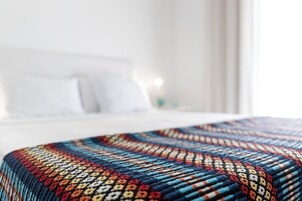 Quarto Duplo Standard | 1 quarto, com decoração personalizada, cortinas/cortinados opacos 