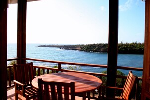 Villa, 1 cama king-size, terraço, vista para o oceano | Terraço/pátio interior