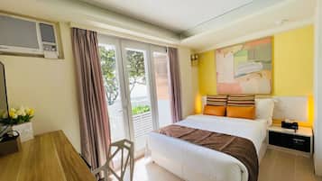 Quarto Superior, 1 cama de casal | Com decoração personalizada, com mobília individualizada, secretária