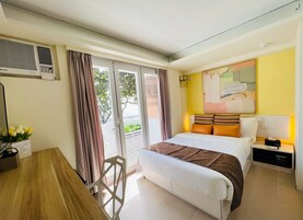 Quarto superior, 1 cama de casal | Individualmente decorados, individualmente mobiliados, escrivaninha
