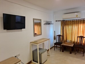 Estúdio, 1 cama de casal | Cofre no quarto, Wi-fi grátis 