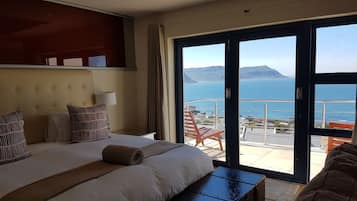 Sea Facing | Roupa de alta qualidade, cofre com capacidade para portátil