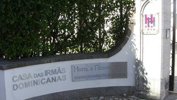 Entrada do alojamento