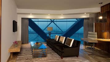 Suite (Capital) | 1 quarto, roupa de alta qualidade, minibar com produtos grátis