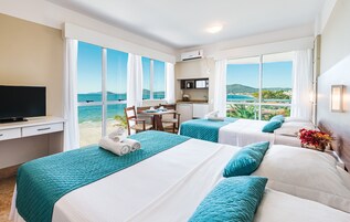 Estúdio superior | Frigobar, cofres nos quartos, escrivaninha, cortinas blackout