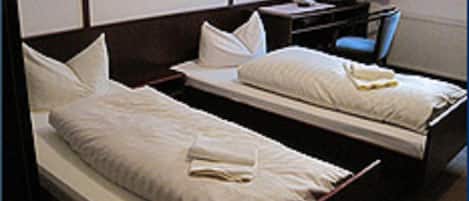 Quarto casal, 1 cama de casal | Escrivaninha, berços (sobretaxa), camas extras/dobráveis (sobretaxa)