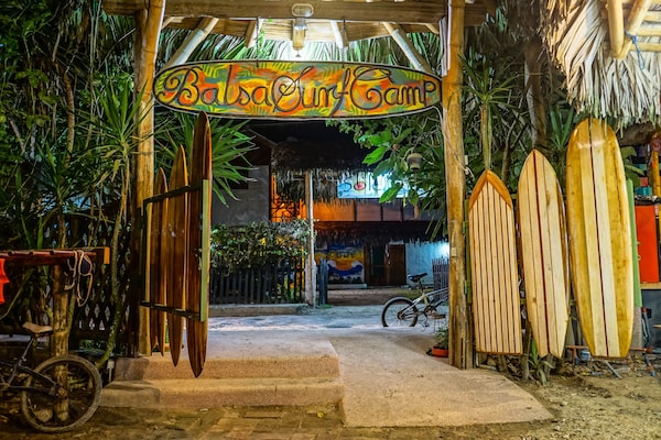 Balsa Surf Camp By Rotamundos - Santa Elena