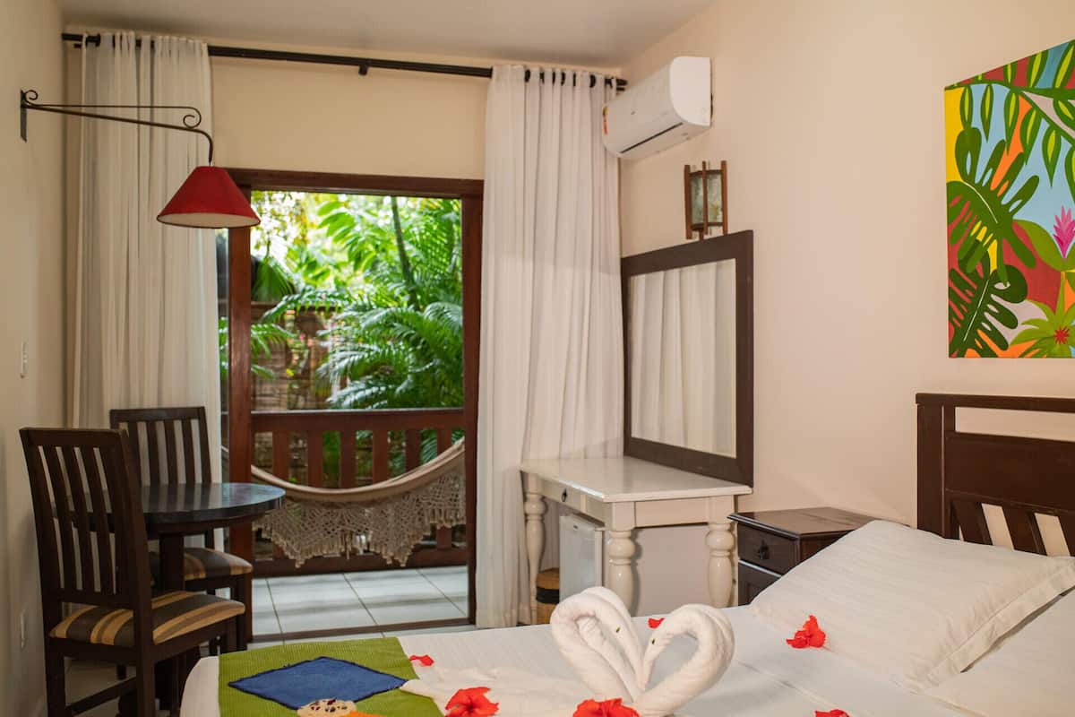 Roupas de cama premium, frigobar, cofres nos quartos, Wi-Fi de cortesia