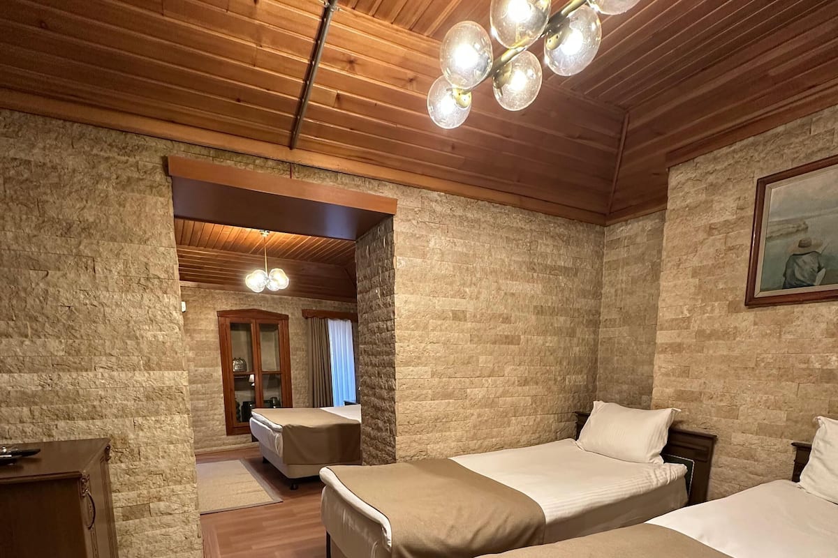 Quarto Familiar | Lençóis de algodão egípcio, roupa de alta qualidade, minibar