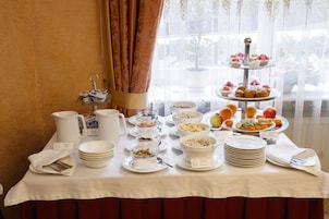 Café da manhã com buffet todos os dias mediante uma taxa