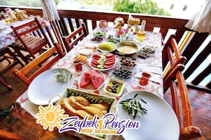 Pequeno-almoço tipo buffet diário incluído