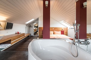 Suite | Cofre no quarto, secretária, Wi-fi grátis, roupa de cama fornecida 