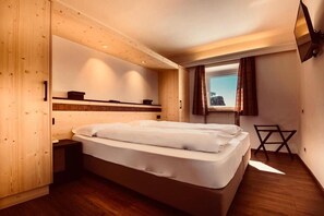 Quarto casal ou duplo | Lençóis italianos Frette, camas com colchões pillow-top