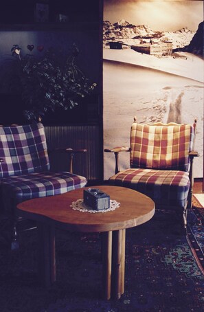 Área de estar no saguão