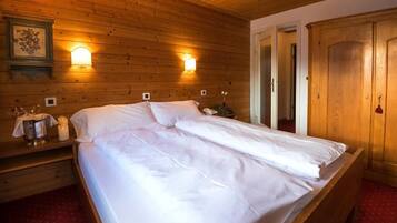 Quarto casal ou duplo | Lençóis italianos Frette, camas com colchões pillow-top