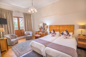 Quarto Twin de Luxo | Vista para o pátio