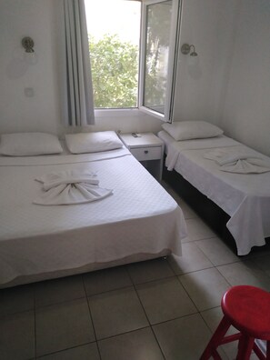 Standard Room | Minibar, cofre no quarto, secretária, Wi-fi grátis 