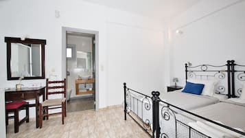 Quarto casal ou duplo | Cofres nos quartos, ferros/tábuas de passar roupa, Wi-Fi de cortesia