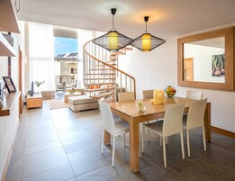 Entrada (vista interior)