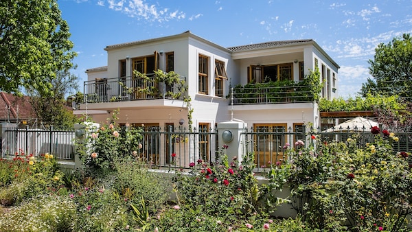 Penelope's Stellenbosch - Stellenbosch