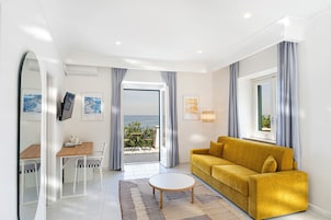 Suite Junior | Frigobar, cofres nos quartos, individualmente decorados