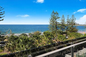 Apartamento, 2 quartos (Spinnaker, External) | Vista para a praia ou o mar